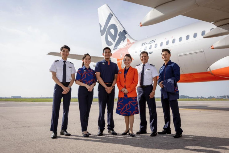 Jetstar Asia crew step out in new uniforms - TTR Weekly
